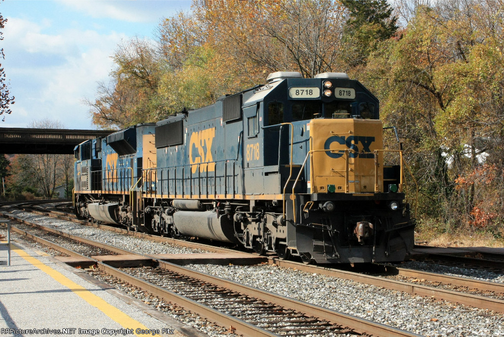 CSX 8718 at Saint Denis, MD